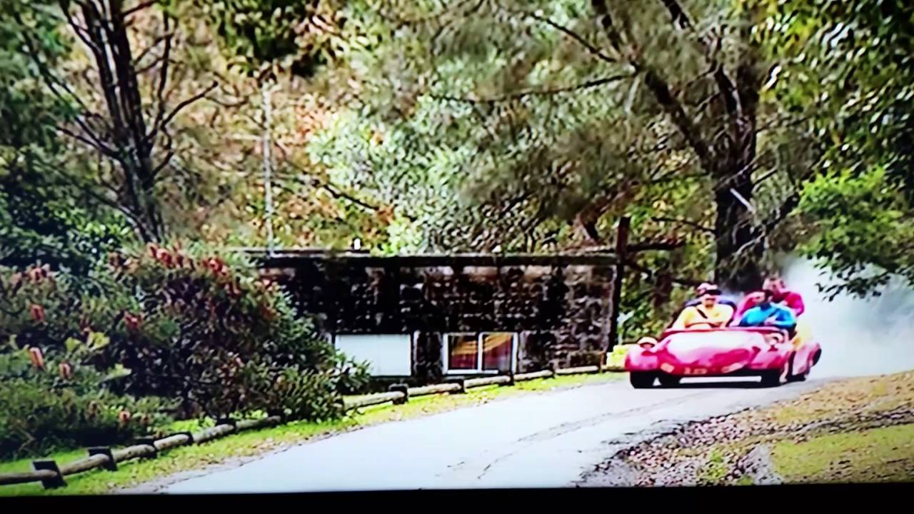 The Wiggles big red car breaks down - YouTube