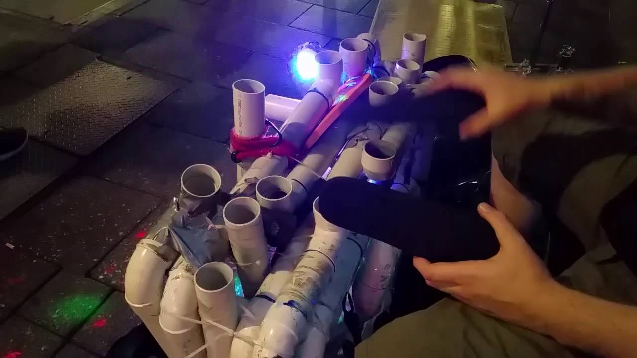 Pipe Guy - streetside rave party! - YouTube