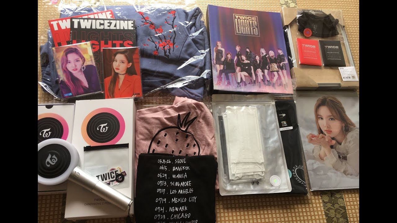 Unboxing TWICELIGHTS Merchandise - YouTube