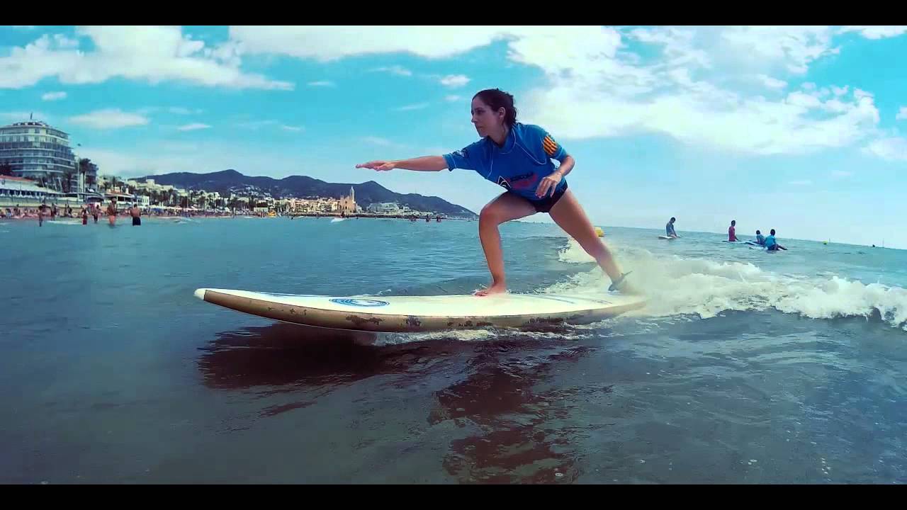 First lesson_surf Sitges - YouTube