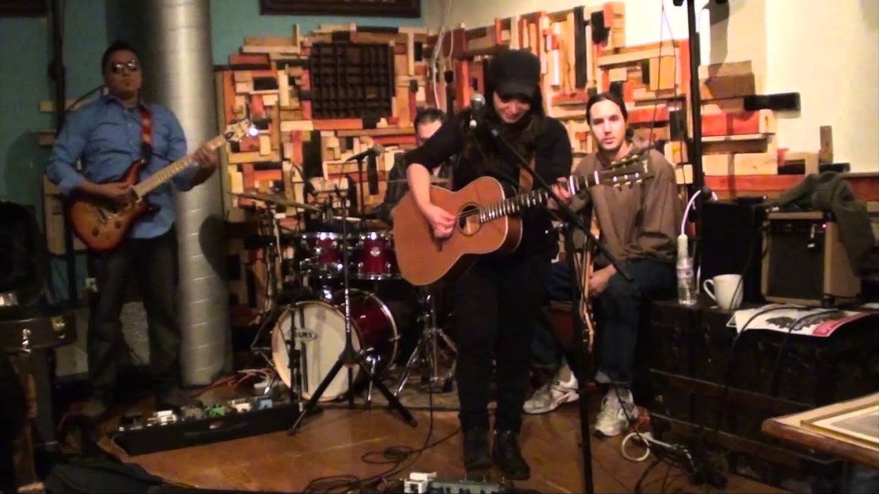 Wilda Mendez & band at El Taller Part 1 - YouTube