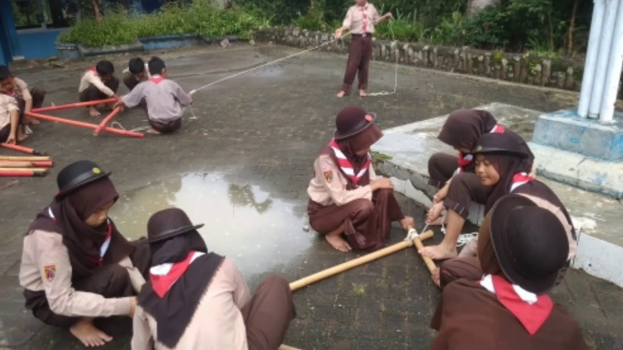 Extra Pramuka Tali Temali - YouTube