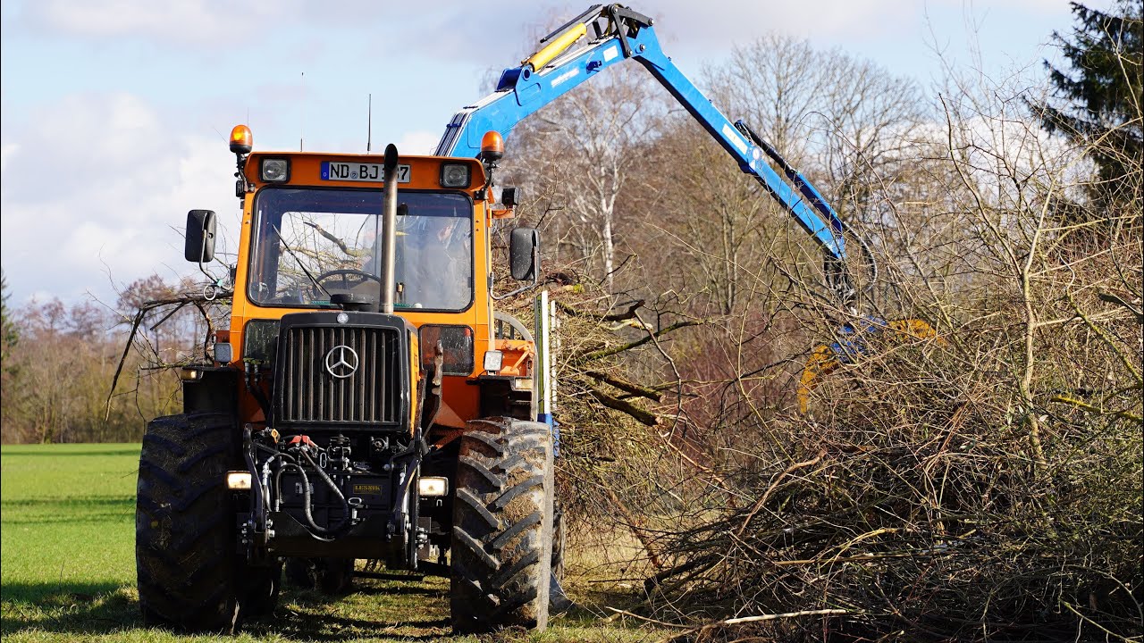 MB trac 700k und JCB 2140 bei kommunal Arbeiten - YouTube