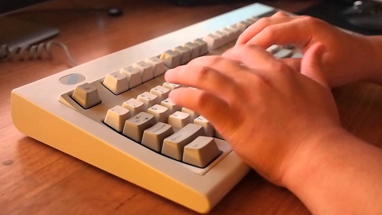 IBM Model M w/ Buckling Spring switches - YouTube