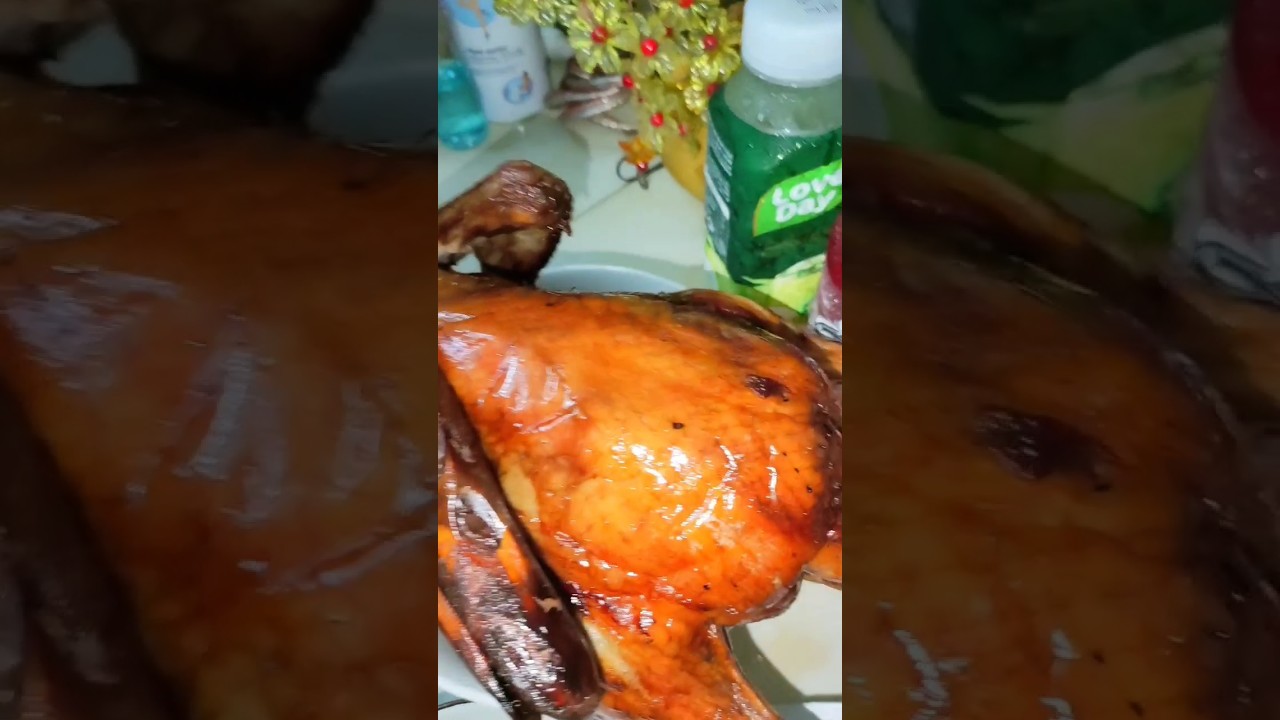 Delicious dinner with roast duck, drinking beer, eating pies, so great ...