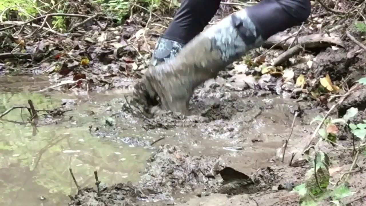 Hunter Boots Gardenia tall in mud - YouTube