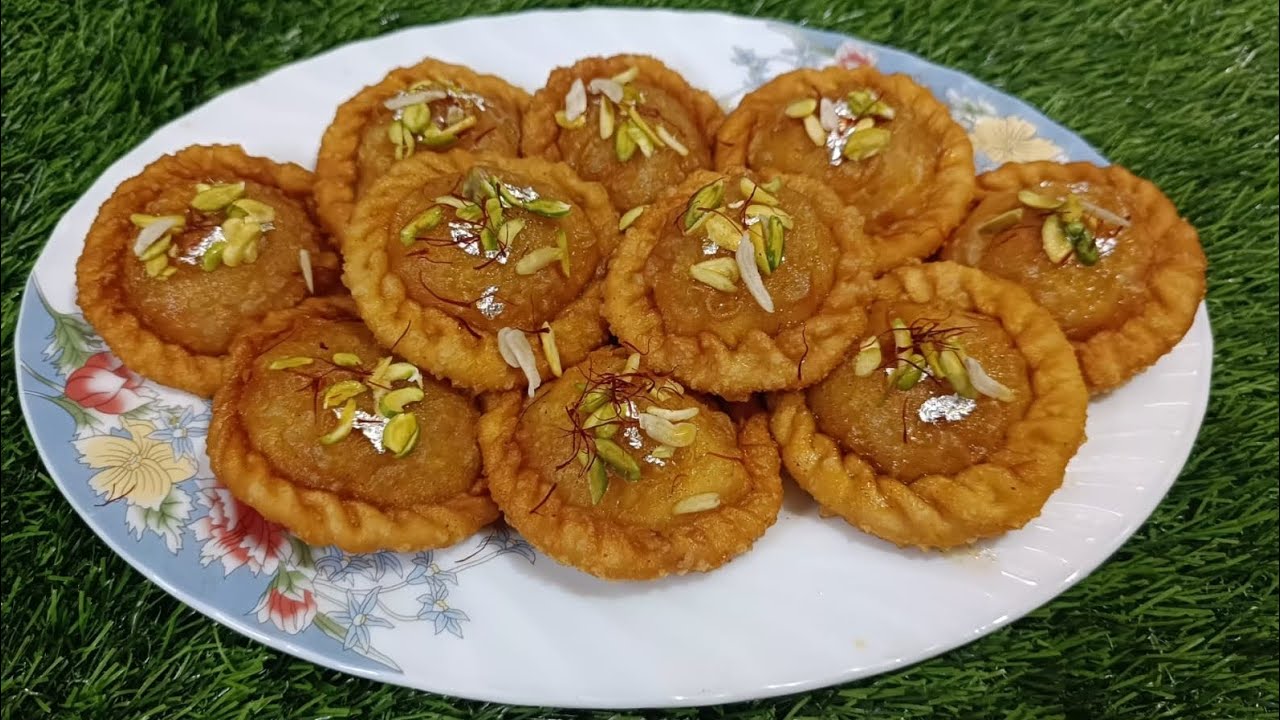Gulbarga Ki Famous mawa Puri Recipe | Gulbarga Ki Special Sweet | With ...