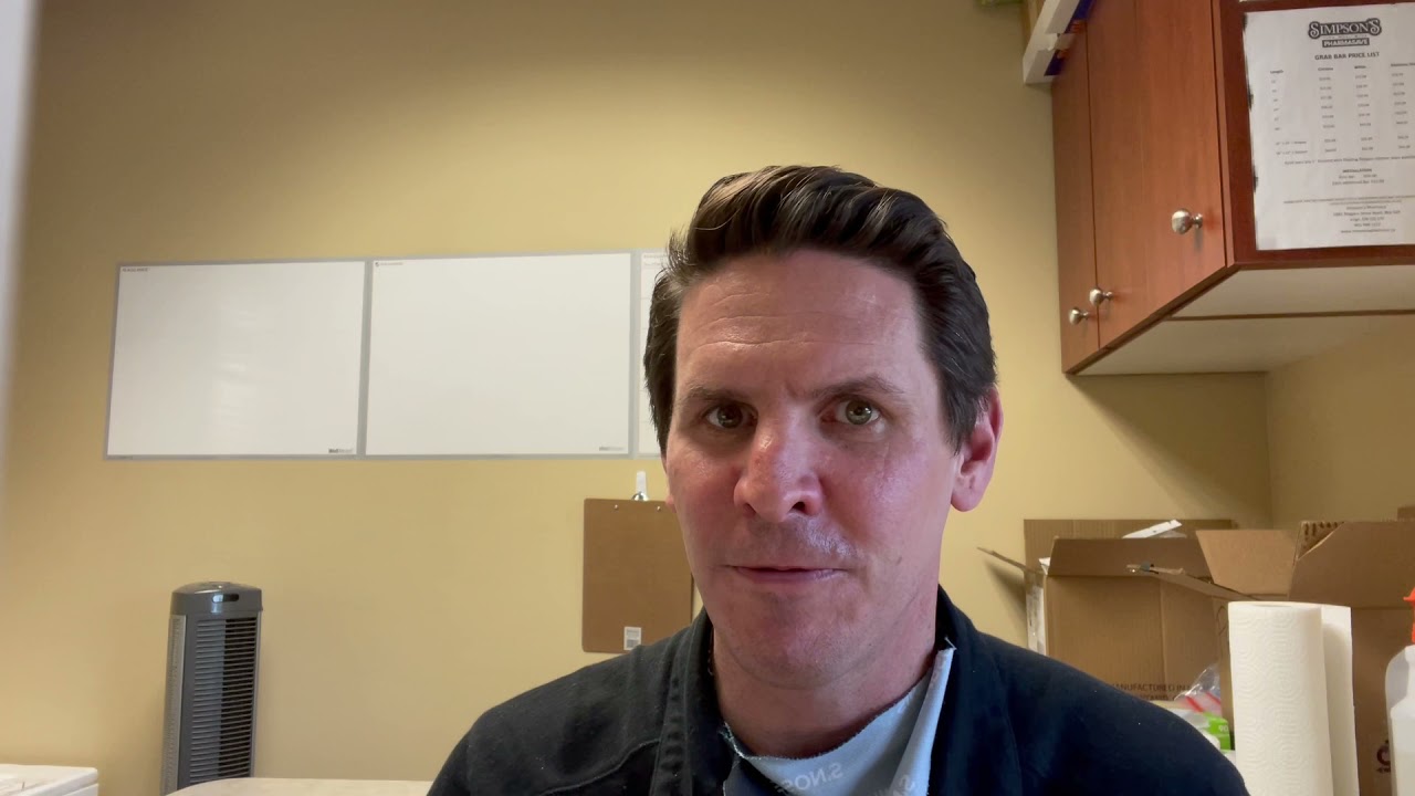 Pharmacist Sean Simpson - which vaccine should I get? - YouTube