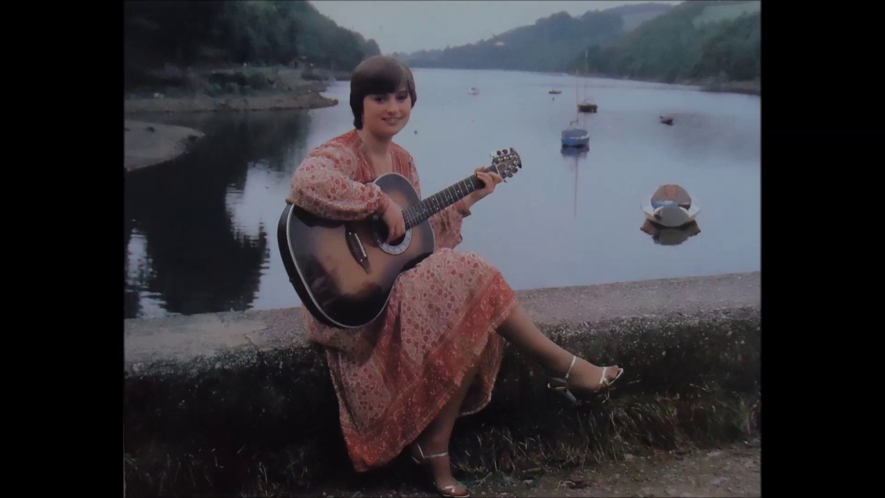 Carole Gordon - One Day You'll Understand '80 - YouTube