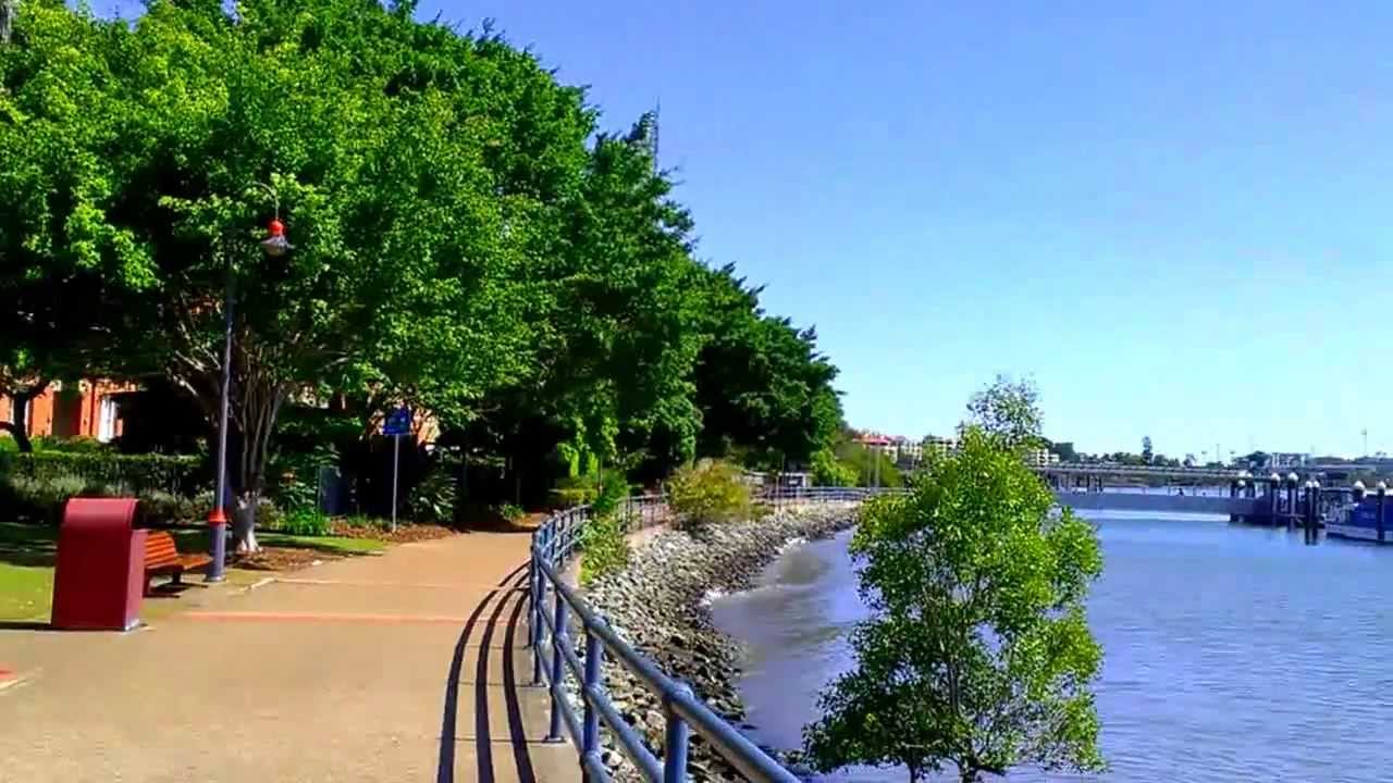 Brisbane River Teneriffe walkway - YouTube