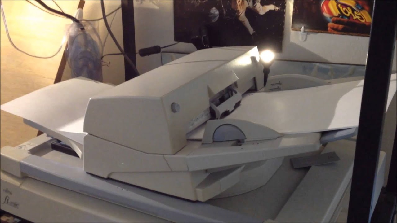 Fuji fi-5750c ADF scanning 12F animation paper - YouTube