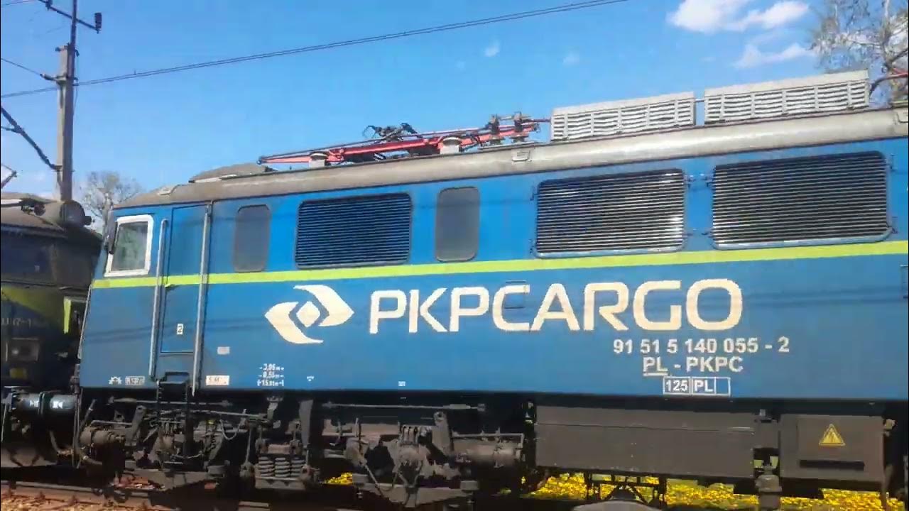 EU07 - 1525 & EU07 - 1528 PKPCARGO z węglarkami ( PODZAMCZE ) - YouTube
