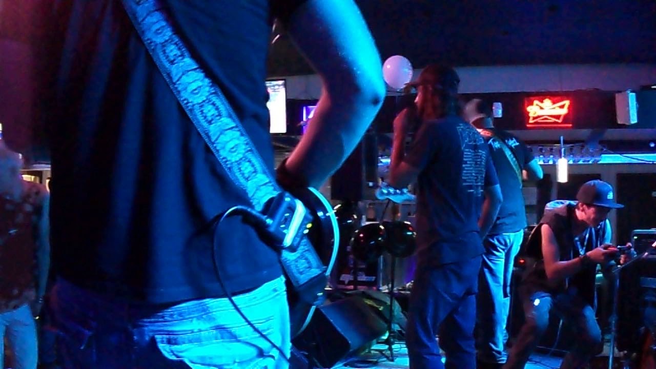 Apollo Spitfire. Bulldog Pizza. Winnipeg. Aug 10th, 2019. - YouTube