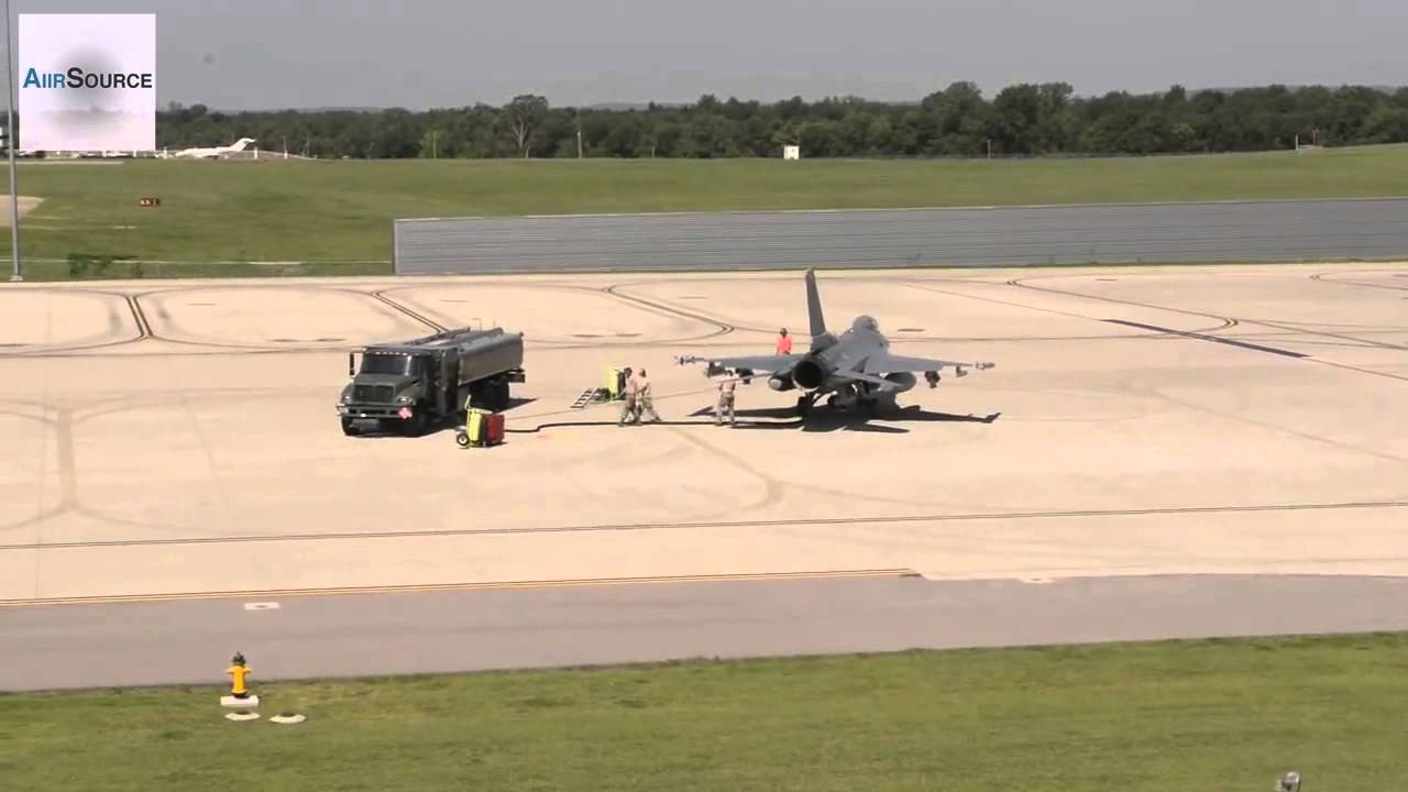F-16 Hot Pit Refueling - YouTube