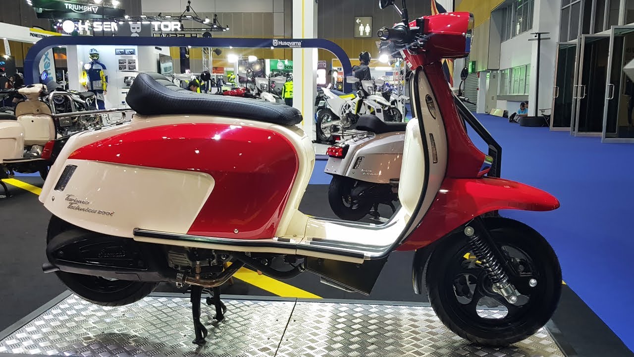 Scomadi TT200i - YouTube