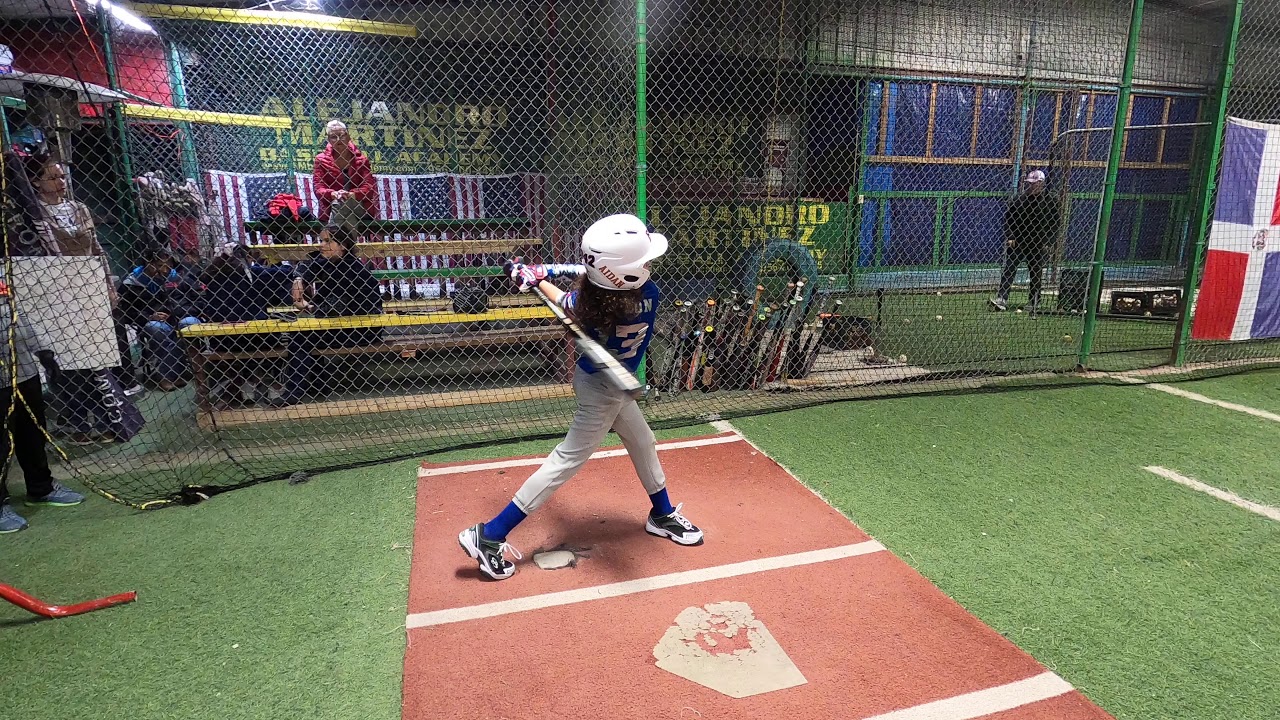 Aidan de Leon 10u Team Texas - YouTube