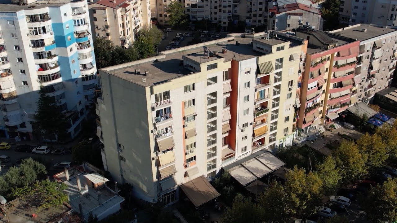 U braktisën nga investitori, banorët e një pallati në “Don Bosko ...