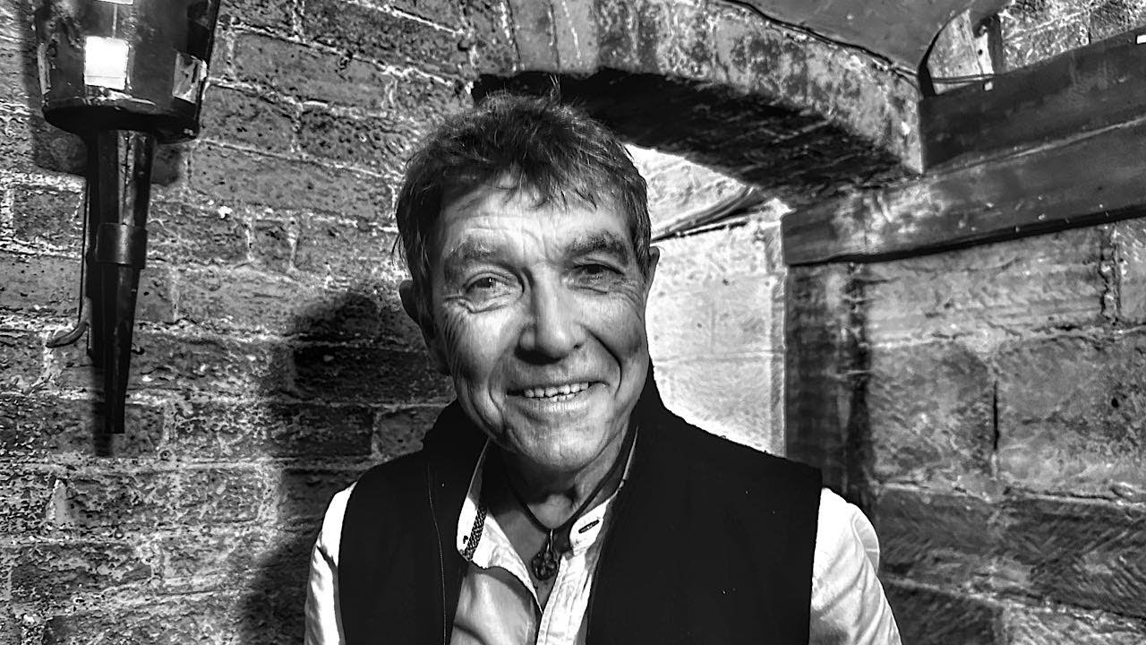 HAUNTED HISTORY With Historian RICHARD FELIX - Ghosts Murder Executions ...