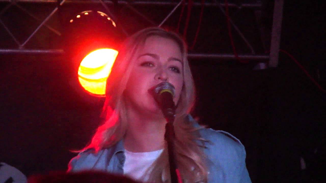 Should've Run - Julia Sheer (New Original Song) (11/10/12).MP4 - YouTube