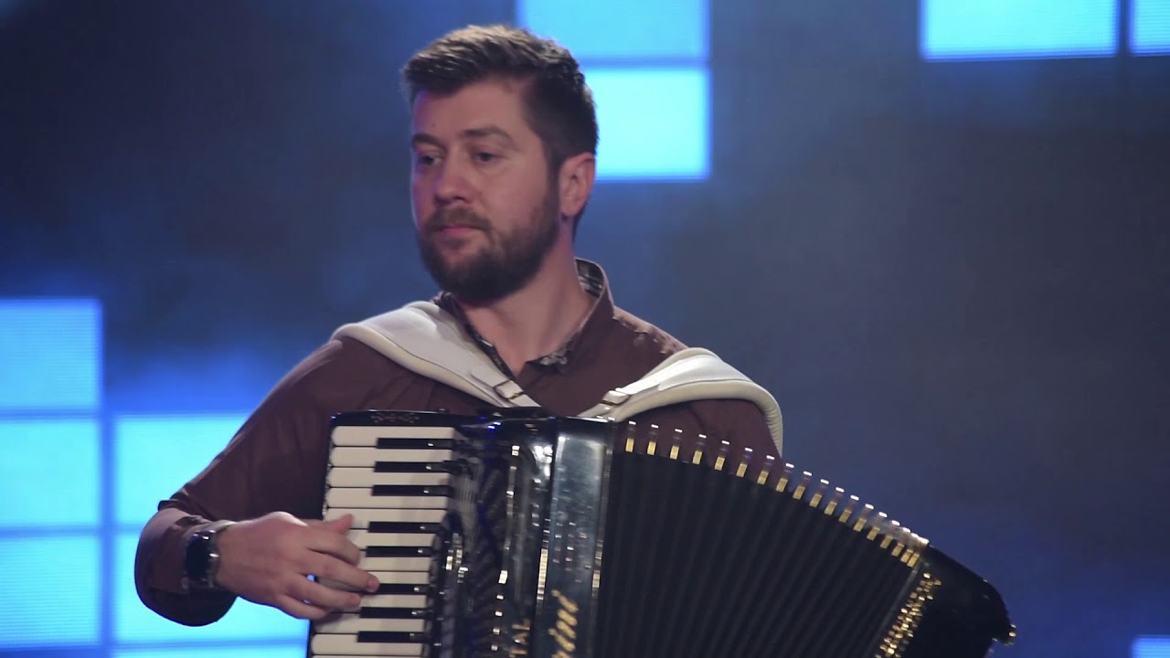 Igor Dimovski - Estradno oro (LIVE TV Show 7 8 - Balkan Music TV) - YouTube