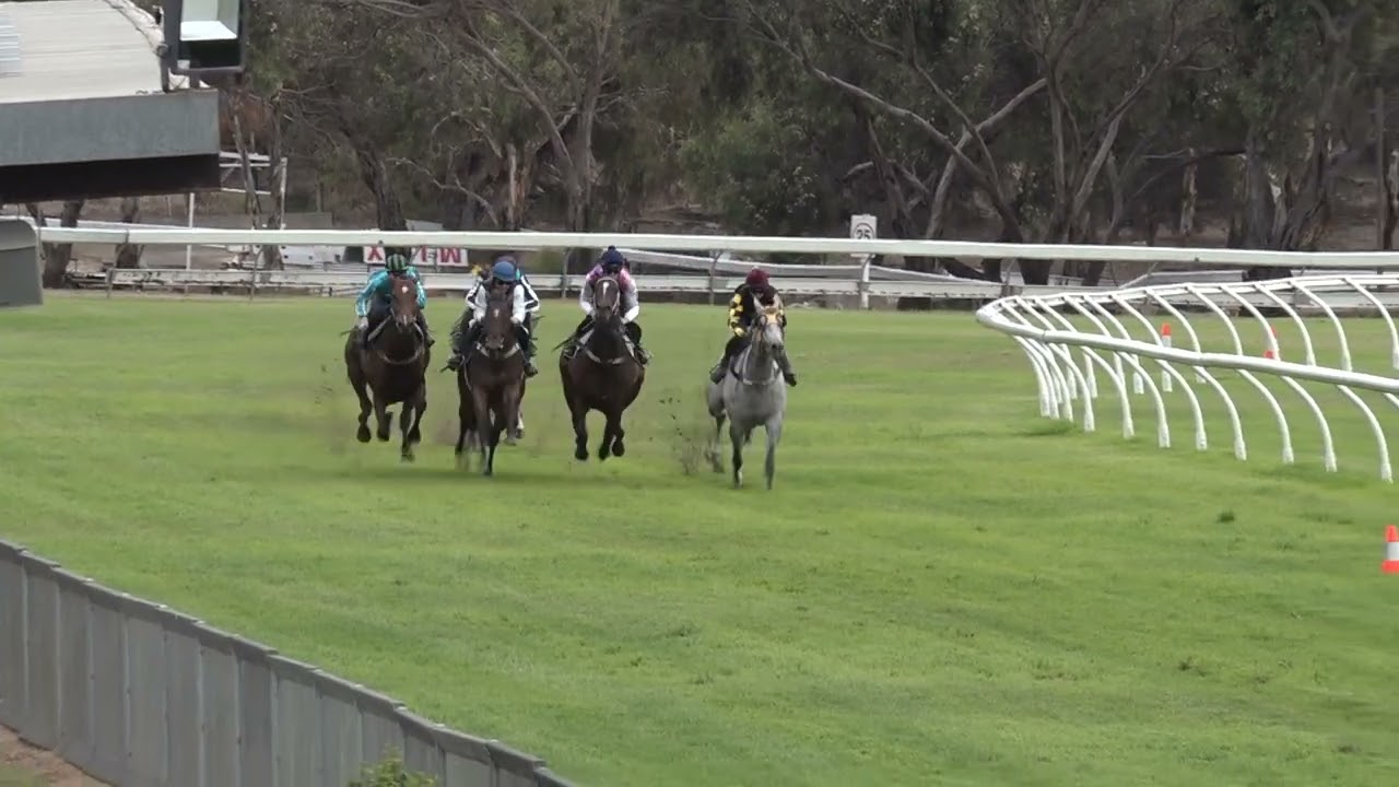 Strathalbyn 05/04/2022 - Club Jump Out 7 - YouTube