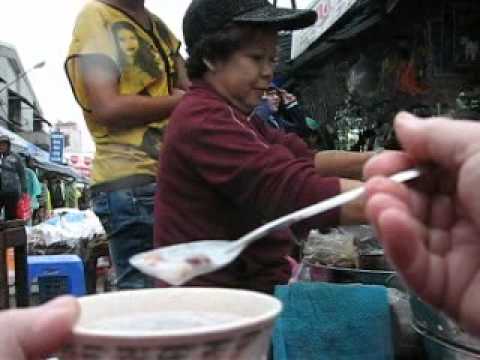 Papaya Salad and Banana Che in Da Nang Cho Con Market - YouTube
