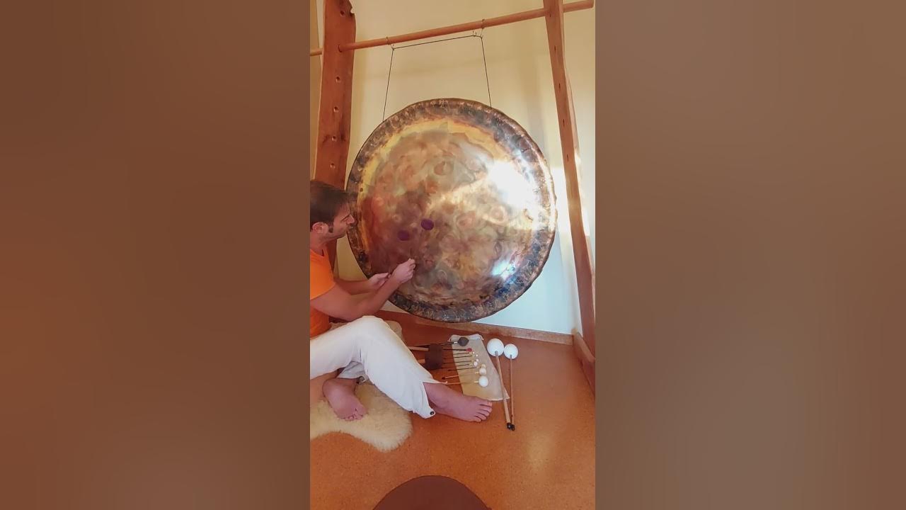eichenwurzel Gong Bronze 122cm - YouTube