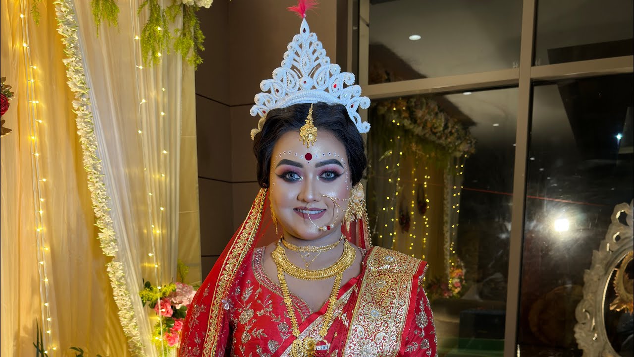 বাঙালি বধু famous YouTuber Neel’s beauty @neelsbeauty - YouTube