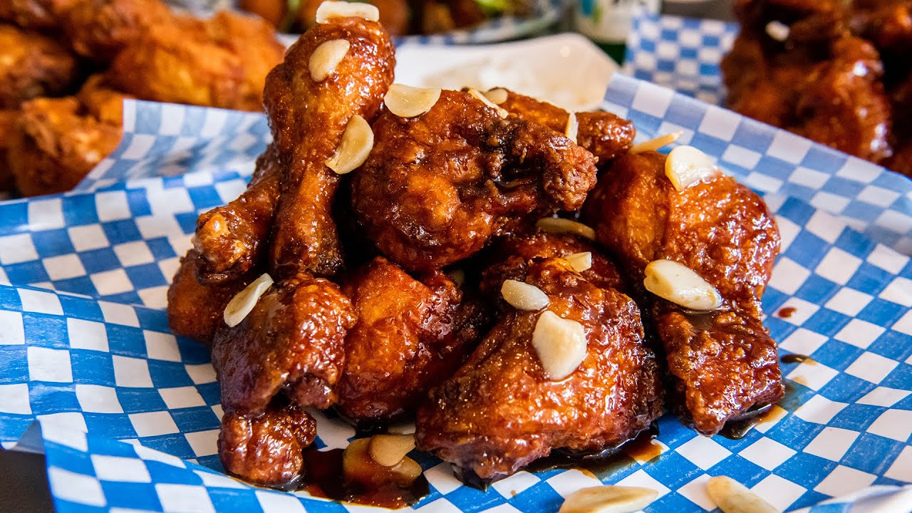 Lims Chicken just opened their first Canadian location in Toronto - YouTube