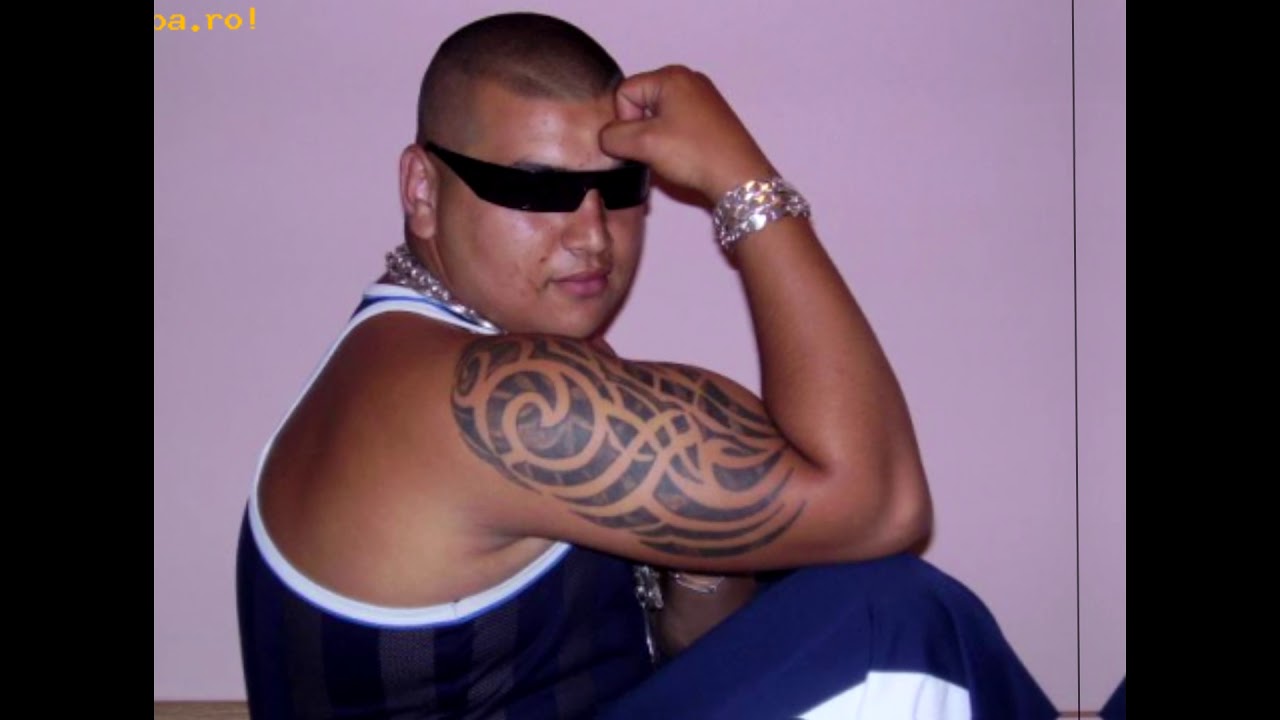 Cocalarii in actiune - YouTube