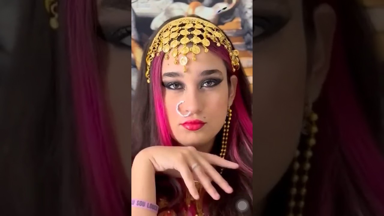 Emilly Vick - YouTube