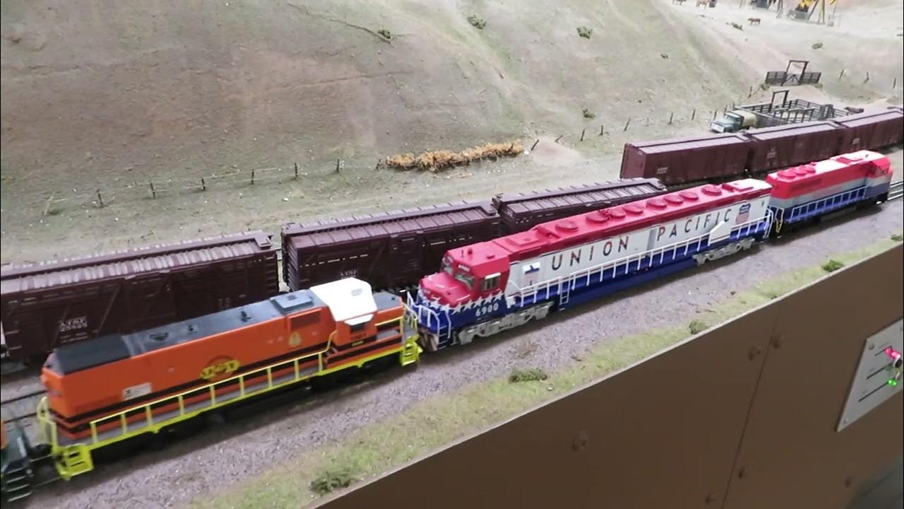 RAIL AMERICA GP40-2W & U.P DDA40X SJVR GP15 SWITCHING - YouTube