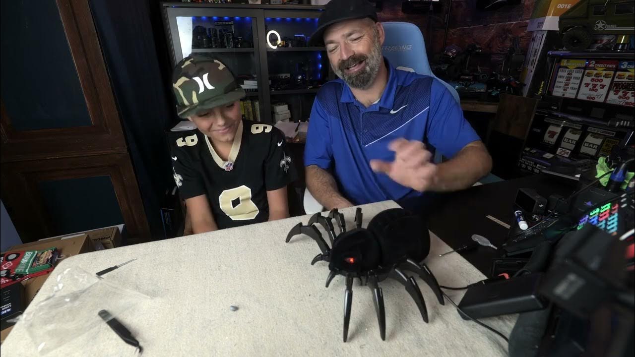 DEERC Robot Spider, Remote Control Spider with Spray - YouTube