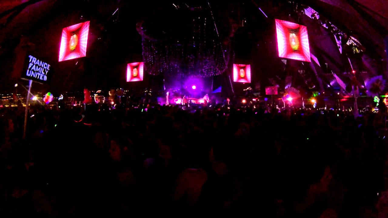 Disclosure EDC 2015 Neon Garden - YouTube
