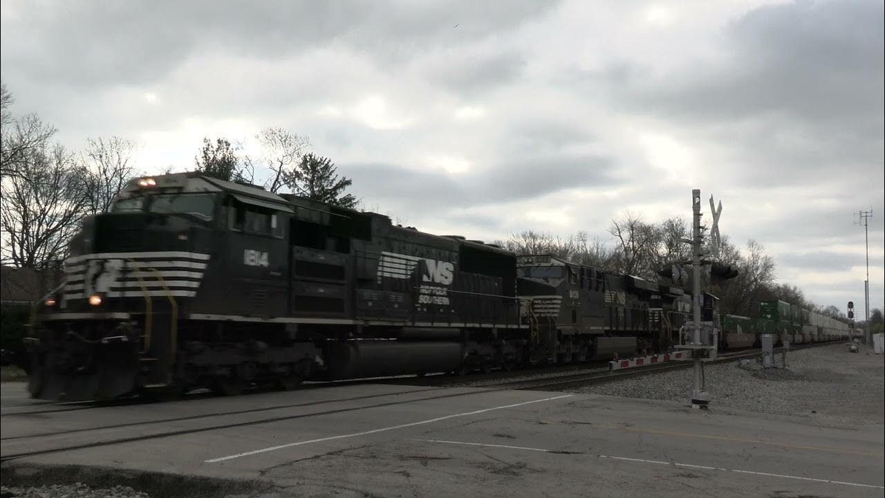 NORFOLK SOUTHERN EMD SD70ACC Northbound Intermodal Container Train - YouTube