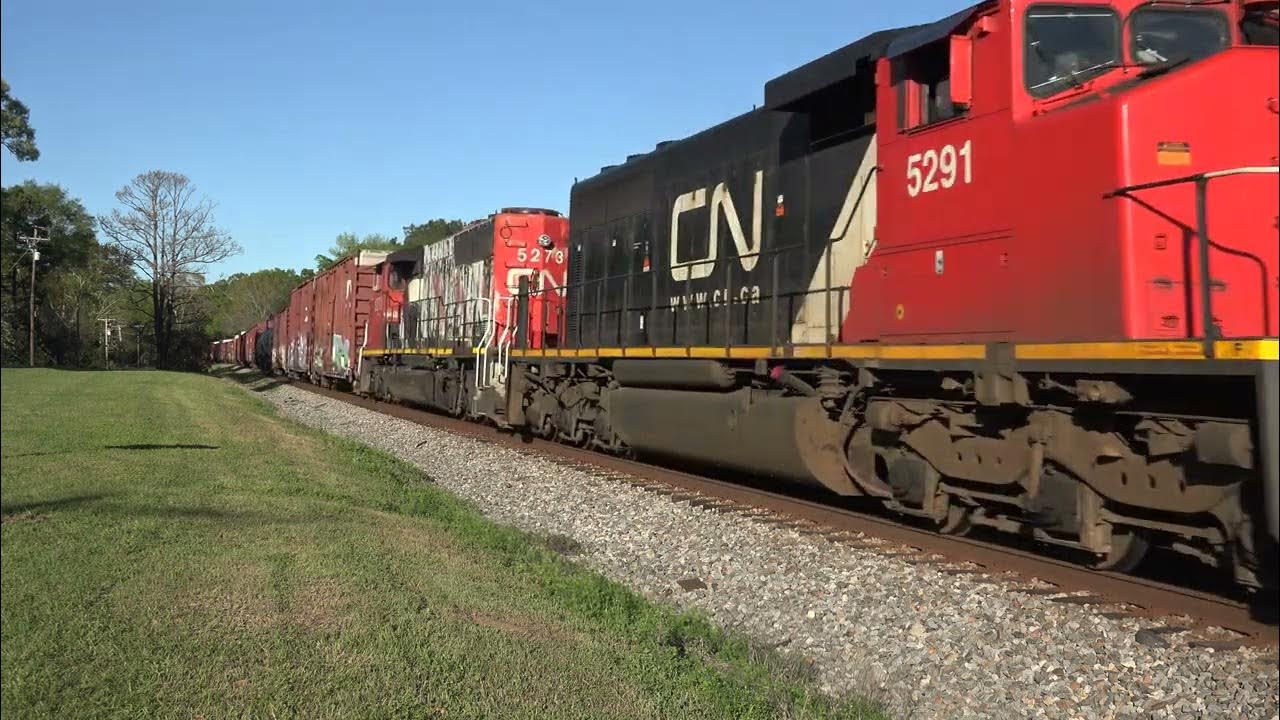 CN SD40-2W 5291 leads L-562 at Wesson, Mississippi - YouTube