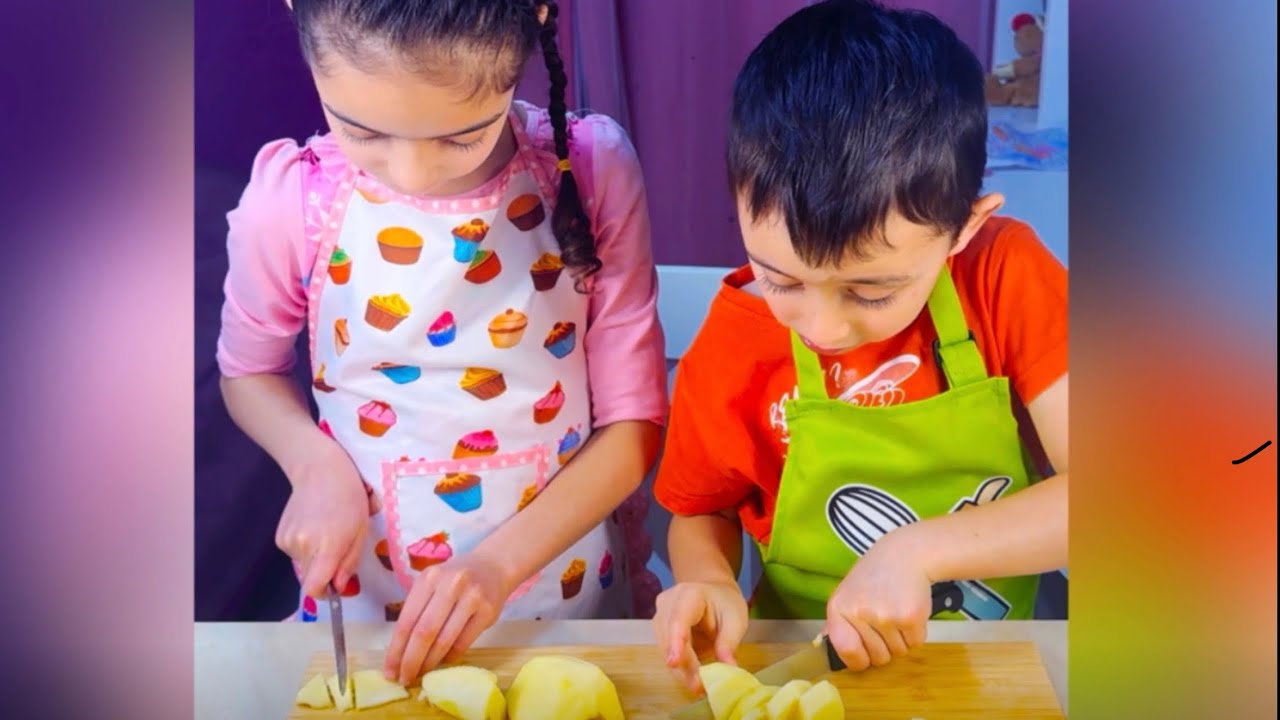 Making Apple Pie with kids - YouTube