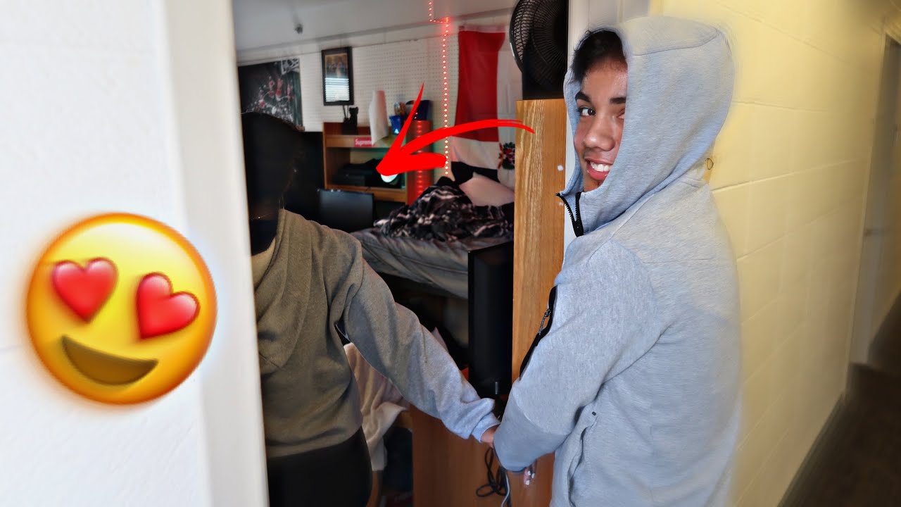 Asking Random College Girls If I Can Sleepover In Their Dorm!! - YouTube