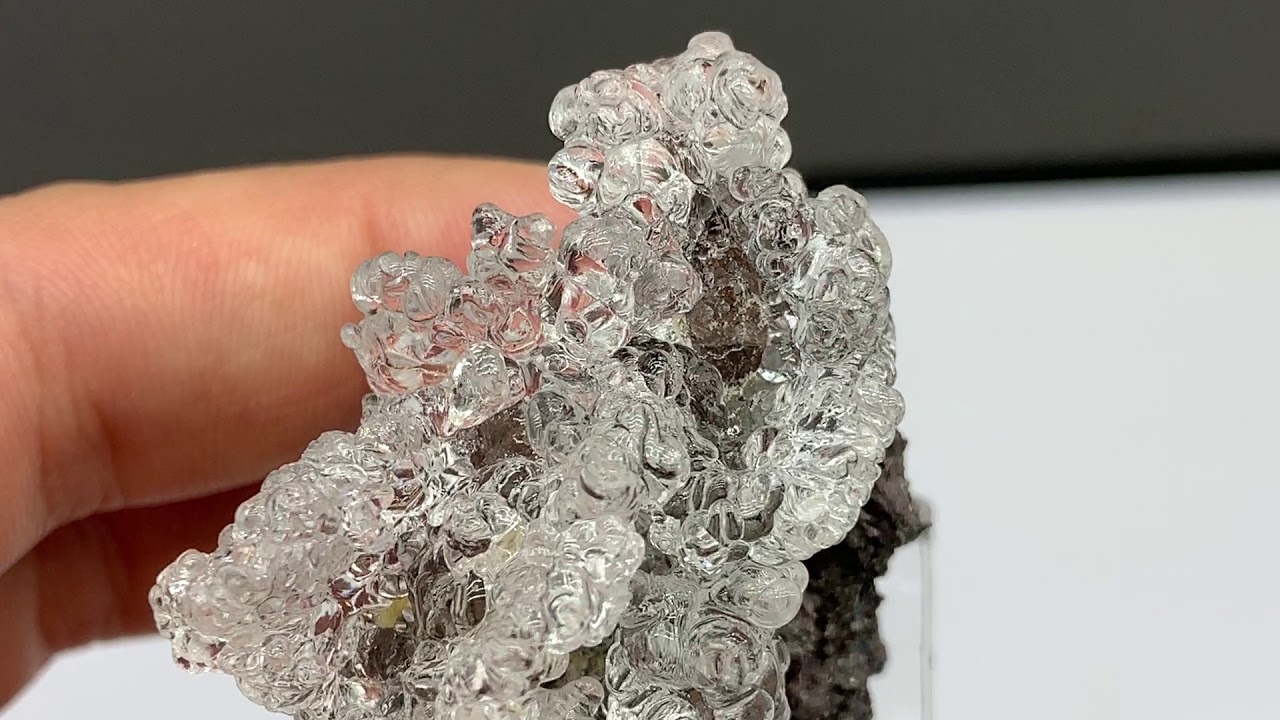 Hyalite from Hungary - YouTube