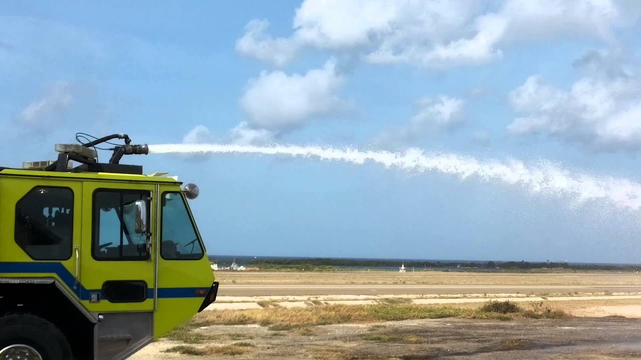 Airport Firefighting Aruba - YouTube