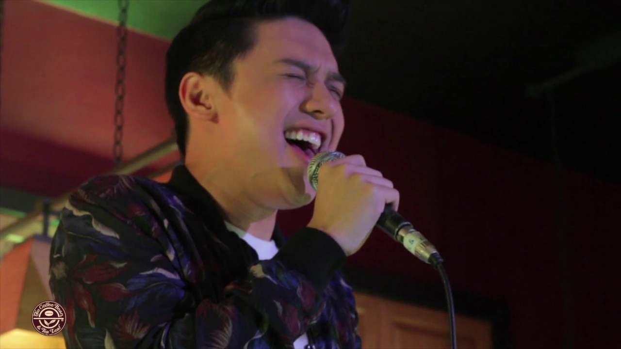 Tim Pavino - Stitches (a Shawn Mendes cover) Live at the Stages ...