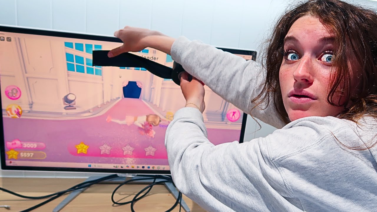 COVERING THE THEMES FOR EVERYONE ELSE in Dress To Impress (GONE WRONG) Gaming w/ The Norris Nuts ...