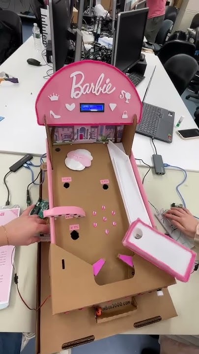 Arduino Barbie Pinball - YouTube