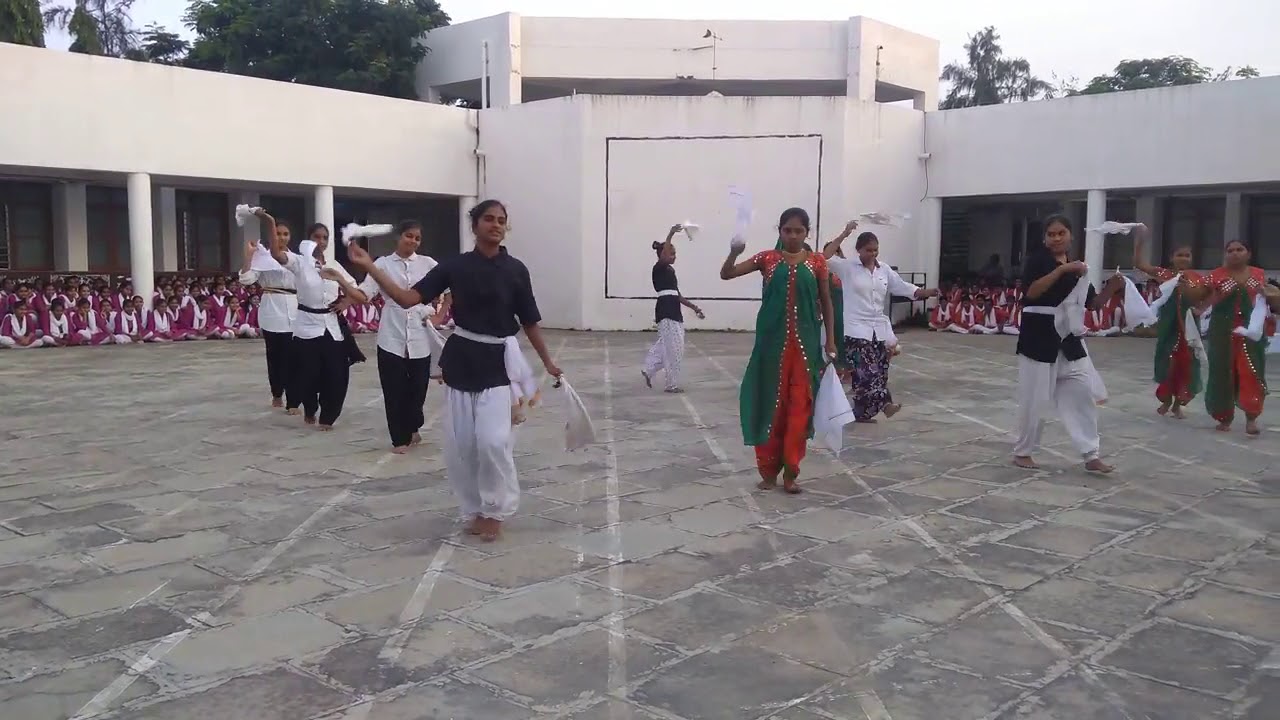 MGGIEST -TILAKWADA- TRIBAL DANCE - YouTube