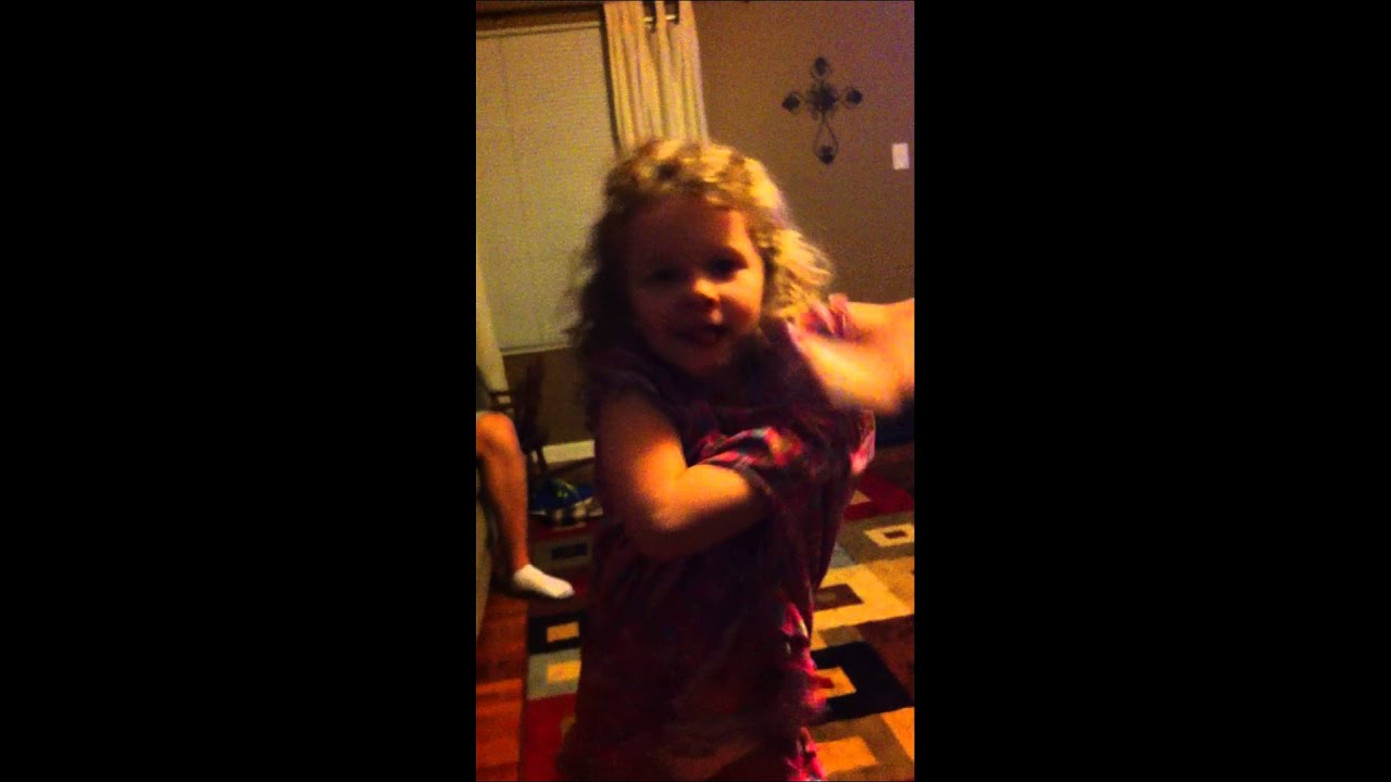 Addie armpit farting "Baby" Justin Bieber - YouTube