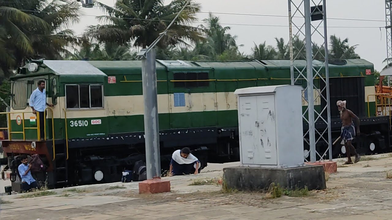 Extremely Rare GOC WDS6 Locomotive With BOBYN Wagons at Cuddalore Port ...
