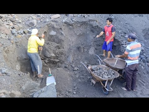 STRUGGLE TO GET SAND IN LANDSIDE MATERIAL - YouTube