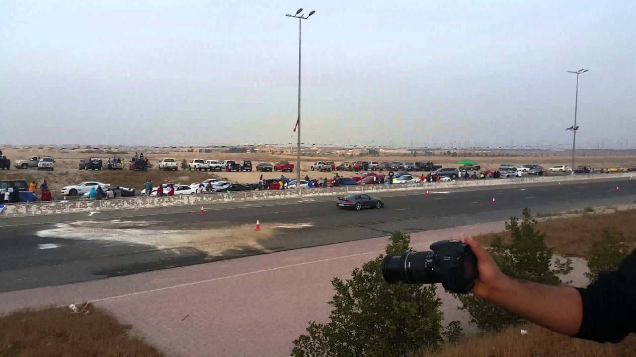 Kuwait Mile Drag Race سباق سيارات في الكويت(4) - YouTube