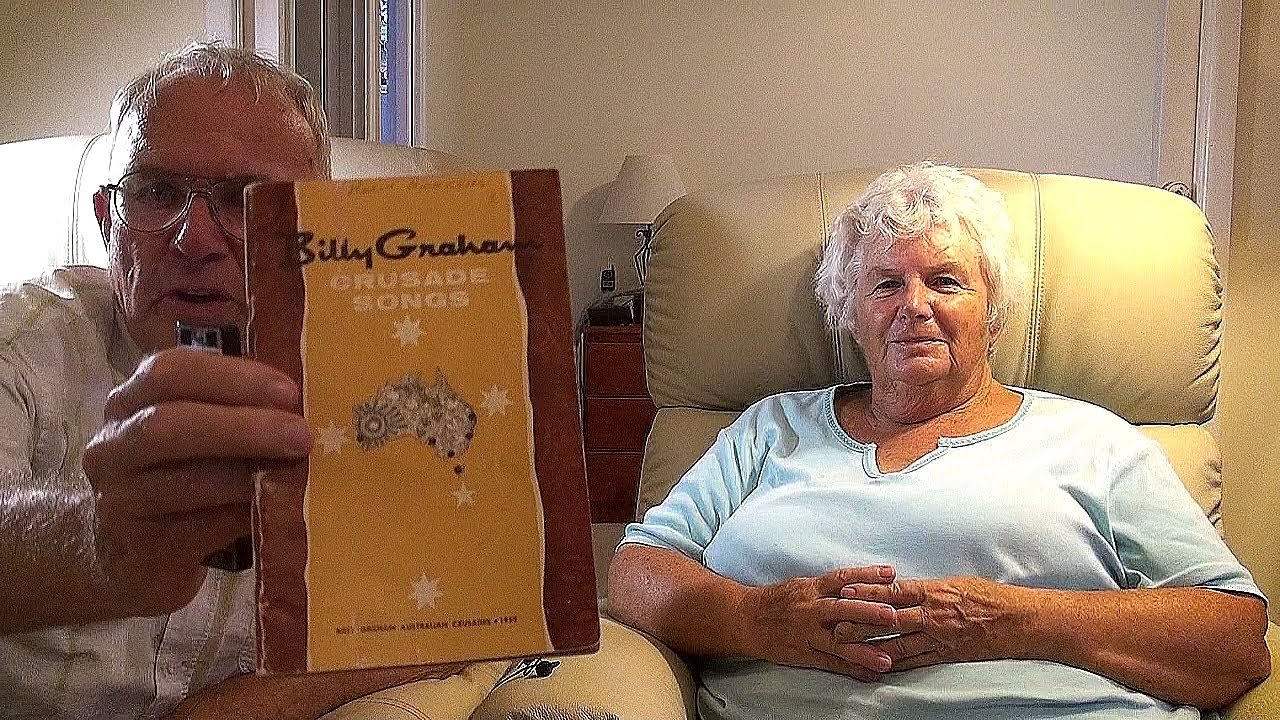 We Remember Billy Graham Coming To Australia - YouTube