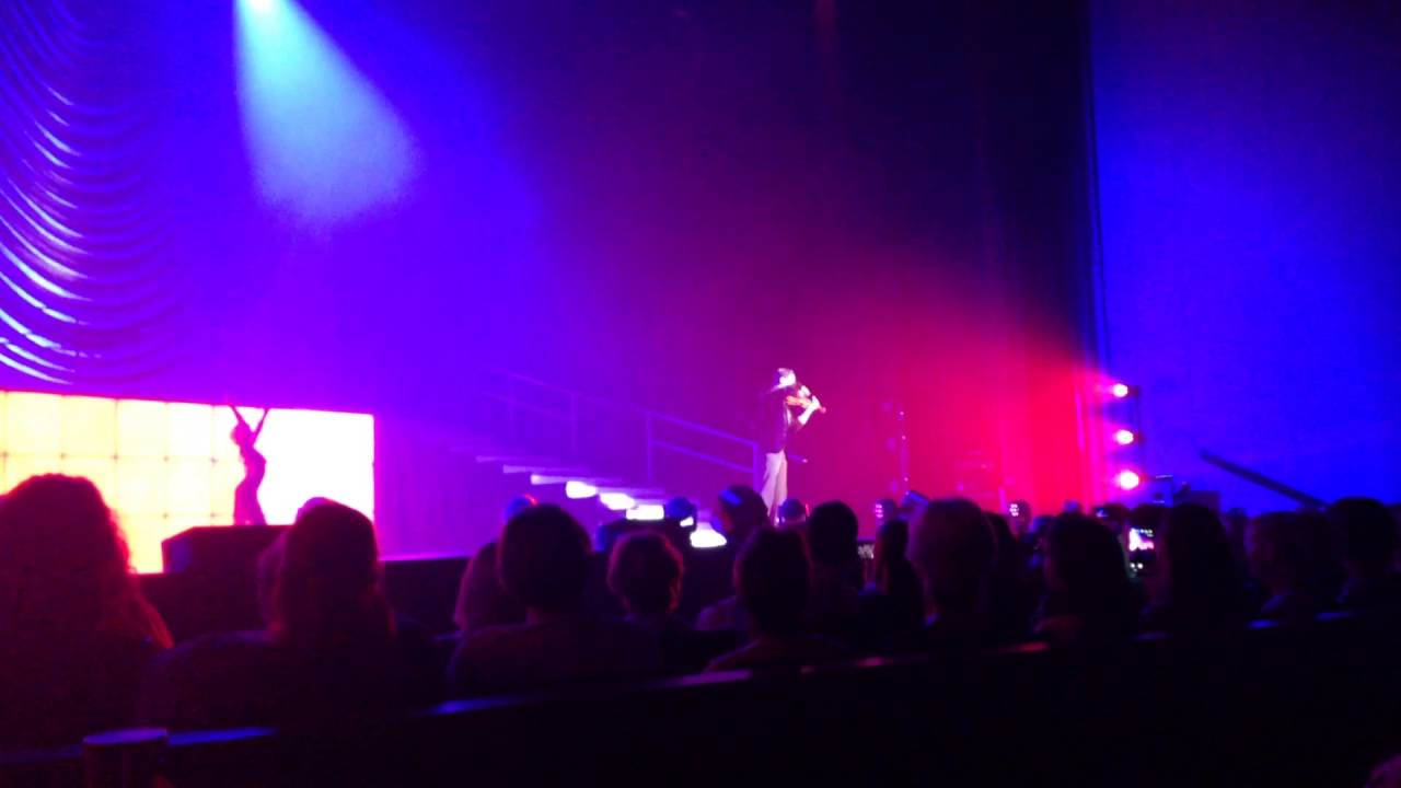 Val Chmerkovskiy playing violin - YouTube